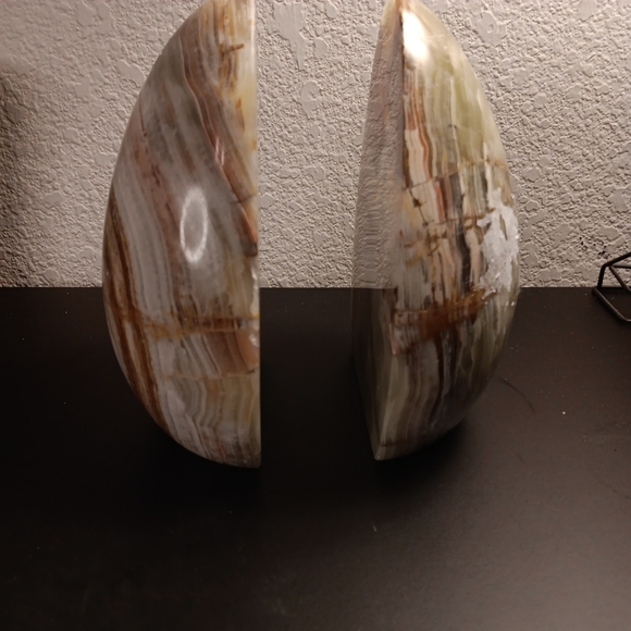 Accents | Exquisite Pair Of Variegated Solid Onyx 8 Egg Shape Bookends | Poshmark